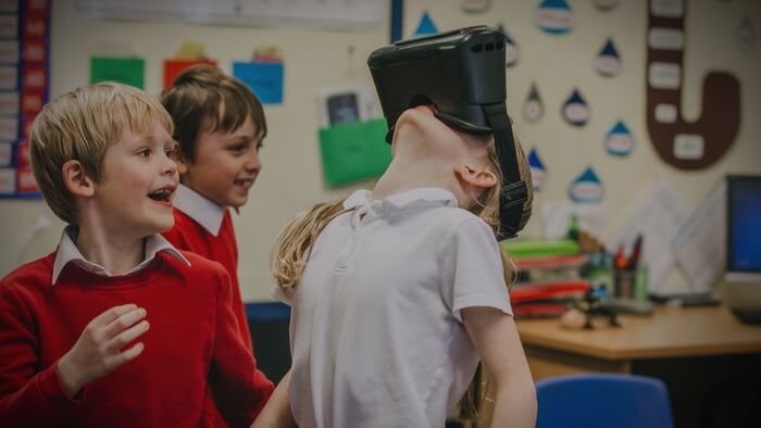 Virtual Reality In The Classroom is Becoming the New Norm - Giving Compass