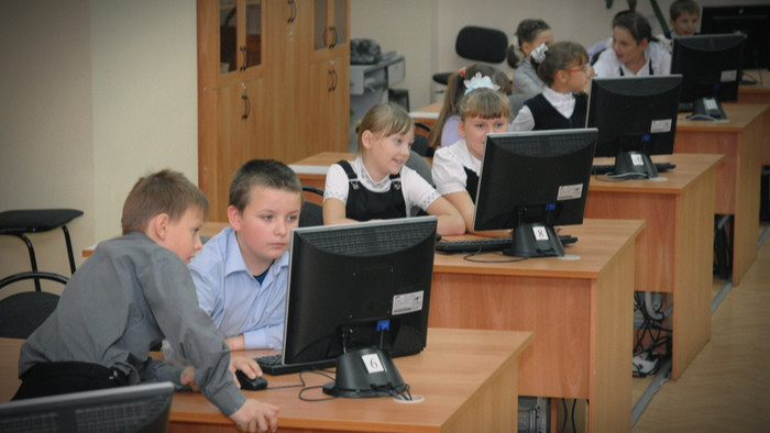 How Computer Labs Are Useful in Blended Learning Models - Giving Compass