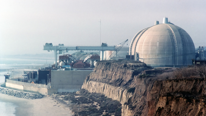 The Demise of U.S. Nuclear Power Broken Down in 4 Charts - Giving Compass