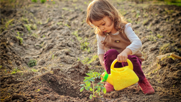 How to Raise Generous and Giving Kids - Giving Compass How to Raise Generous and Giving Kids - Giving Compass