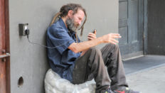 Smartphones Are Changing How Homeless People Survive - Giving Compass