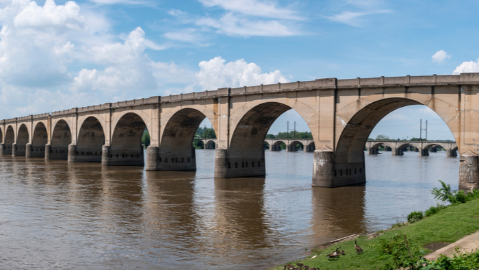 The Structural Deficiencies of Over a Third of U.S. Bridges - Giving ...